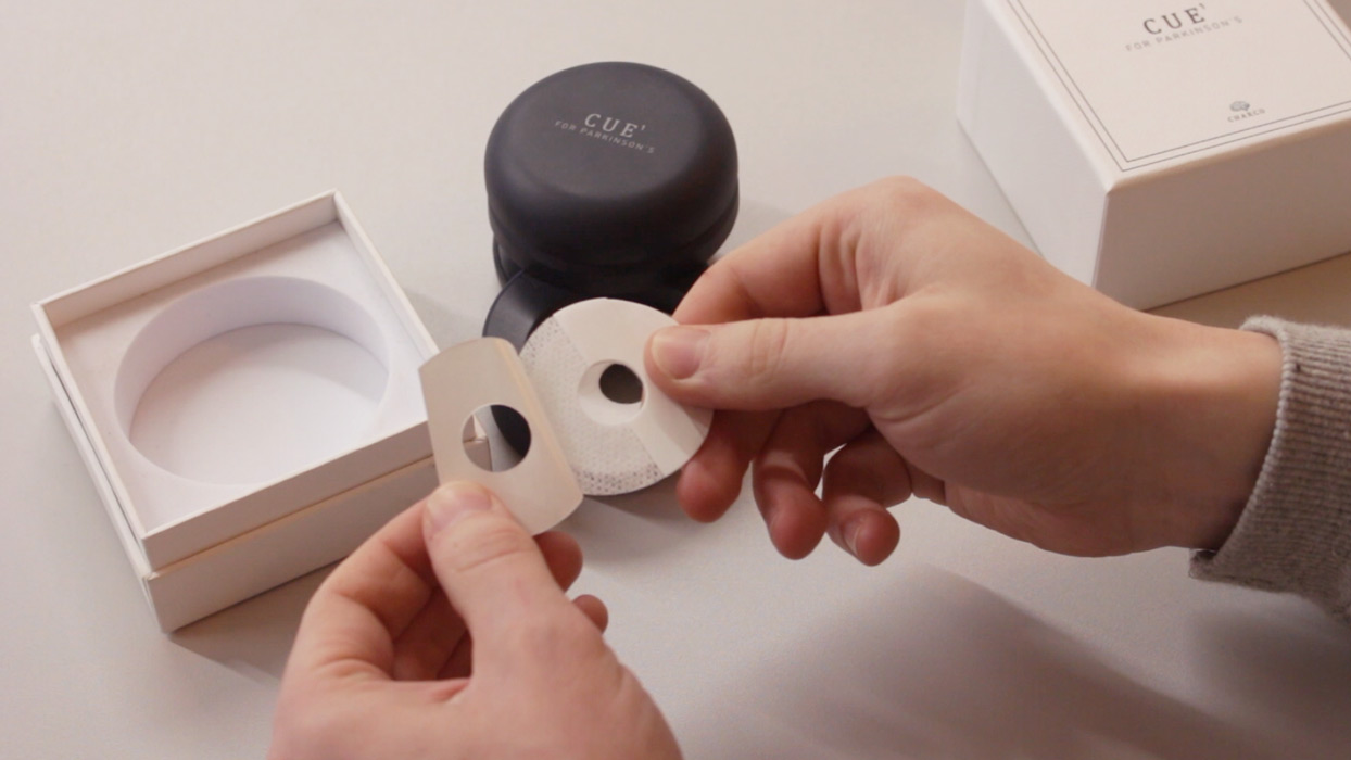 Using the CUE Device - Charco Neurotech